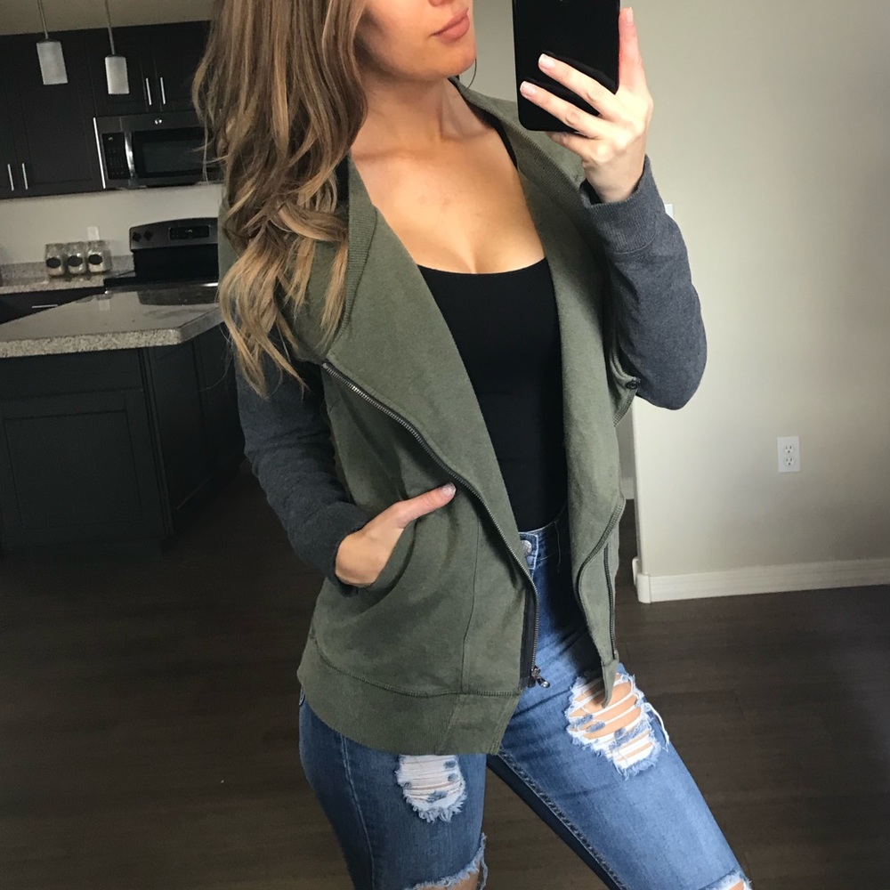 Lululemon Olive Gray Asymmetrical Zipper Jacket - Gem